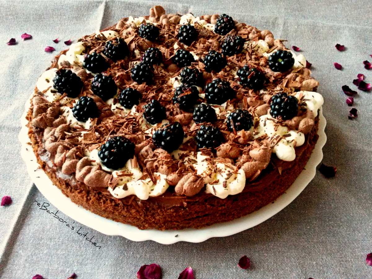 Bezlepkový mandlový čoko dort – reBarbora's kitchen